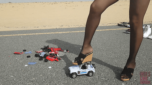 Anastasija 33 - Car Crush Challenge I: GirlsLoveCrushing.com