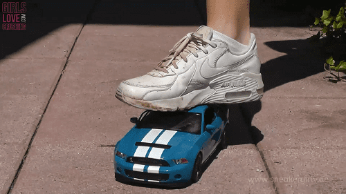 Anastasija 33 - Car Crush Challenge I: GirlsLoveCrushing.com