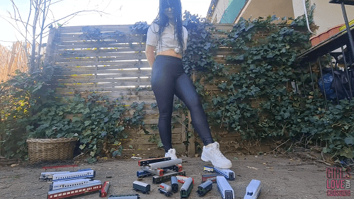 Ivy 8 - Model Trains are made for Crushing: GirlsLoveCrushing.com